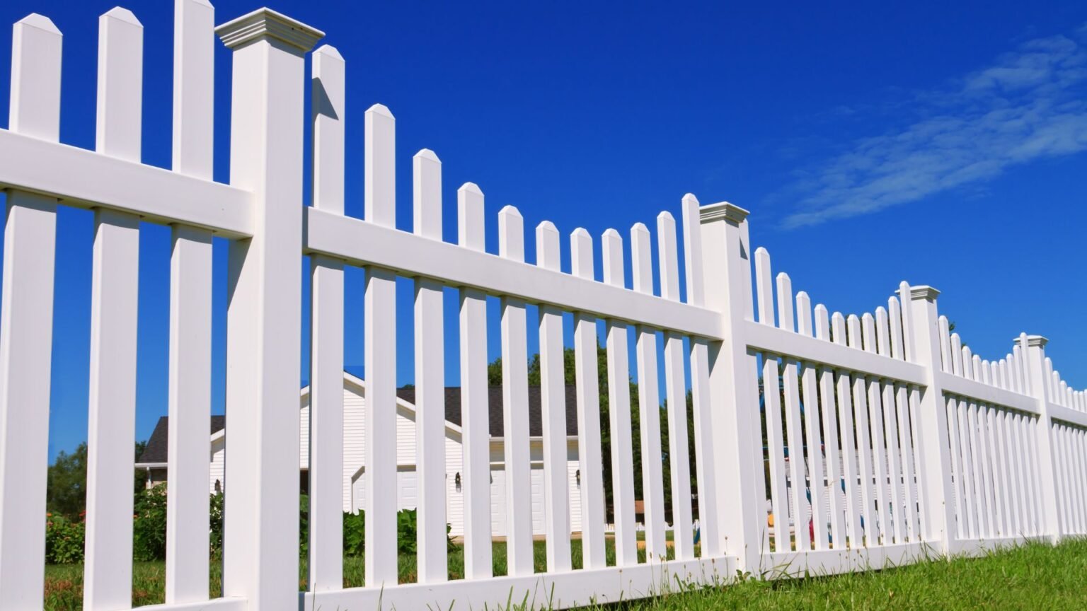 Best Fence Posts NZ: Top Types, Costs & Buying Tips